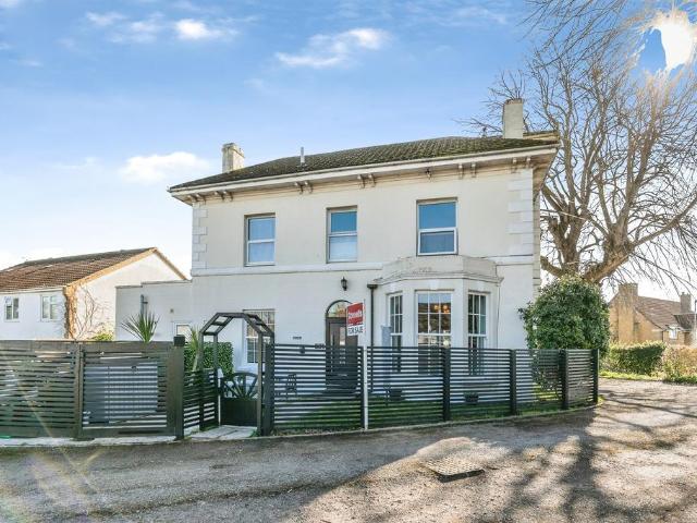2 bedroom maisonette for sale