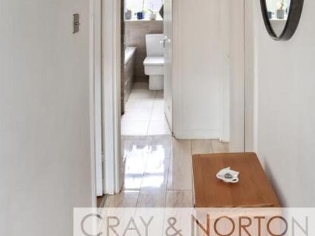 2 bedroom maisonette for sale in Tenterden Gardens, Addiscombe, CR0