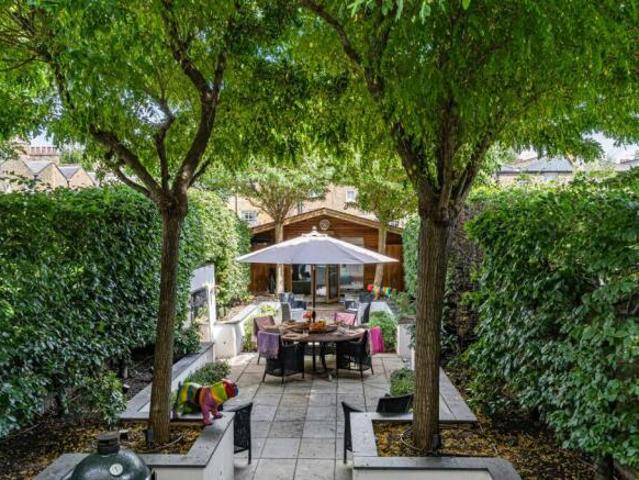 2 bedroom maisonette for sale in Tredegar Square, London, E3
