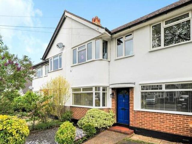 2 Bedroom Maisonette For Sale In Wallington