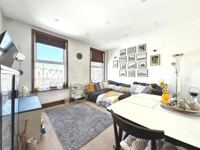 2 bedroom maisonette for sale in Wells Road, Totterdown, Bristol, BS4