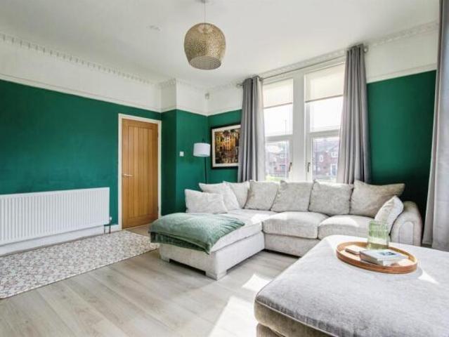 2 bedroom maisonette for sale in William Avenue, Leeds, LS15