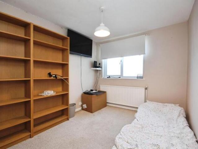 2 bedroom maisonette for sale in Wood Dale, Great Baddow, Chelmsford, CM2