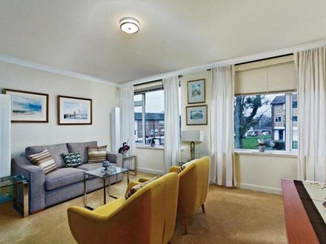 2 bedroom maisonette for sale in Abbey Park, Beckenham, BR3