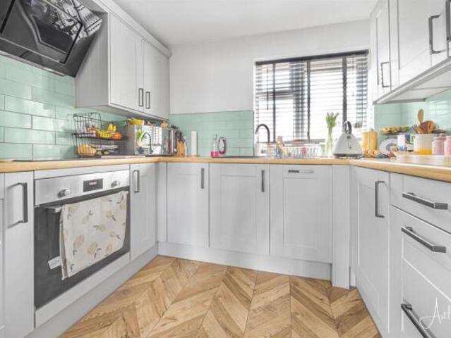2 bedroom maisonette for sale in Alder Way, West Cross, Swansea, SA3