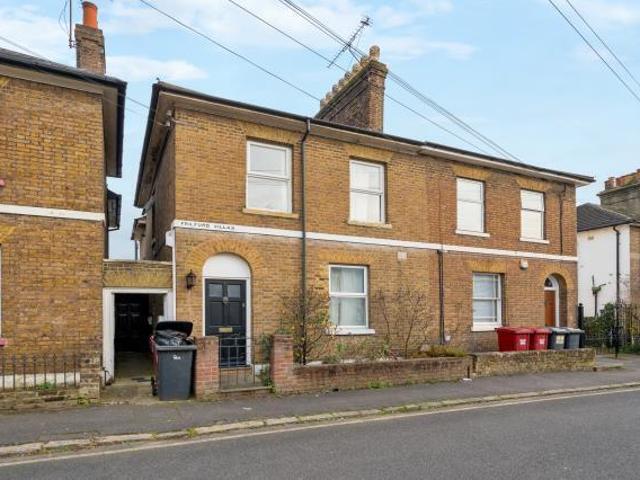 2 bedroom maisonette for sale in Alpha Street South, Slough, SL1