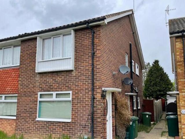 2 Bedroom Maisonette For Sale In Ashford