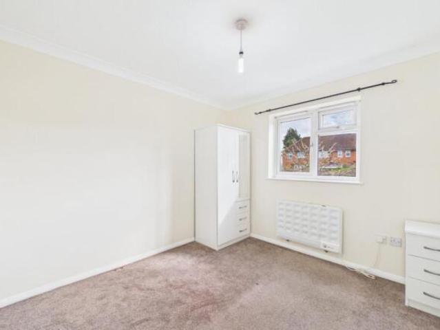 2 bedroom maisonette for sale in Bamburgh Close, Reading, Berkshire, RG2