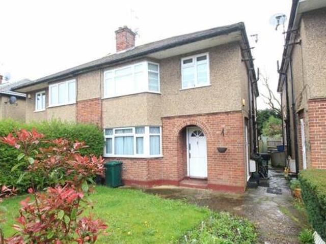 2 Bedroom Maisonette For Sale In Barnet