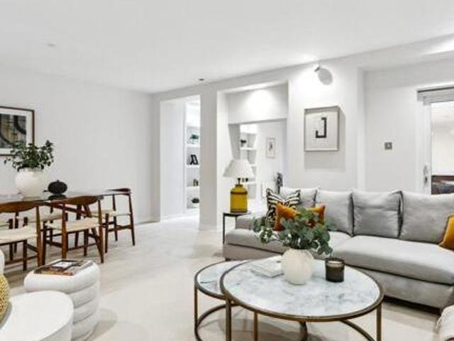 2 Bedroom Maisonette For Sale In Bayswater, London