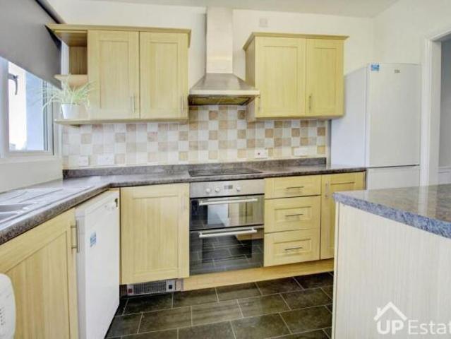 2 bedroom maisonette for sale in Beauchamp Avenue, Leamington Spa, CV32