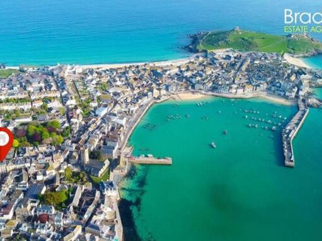 2 Bedroom Maisonette For Sale In Bedford Road, St. Ives