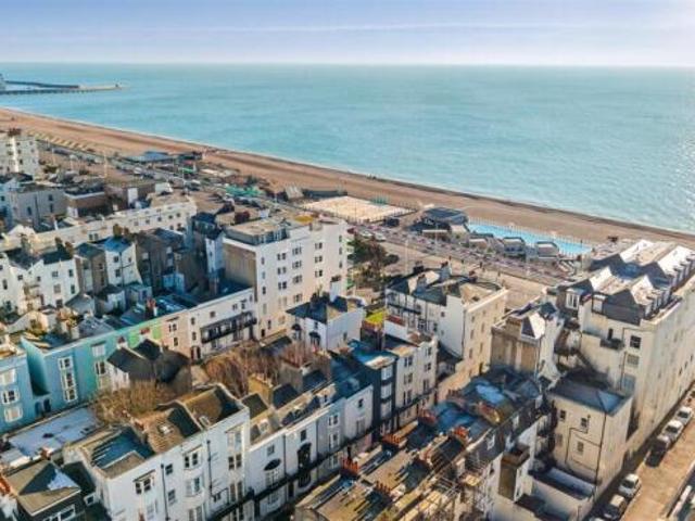 2 bedroom maisonette for sale in Belgrave Place, Brighton, BN2
