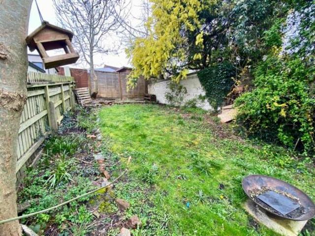 2 bedroom maisonette for sale in Bell Hill Road, Bristol, BS5