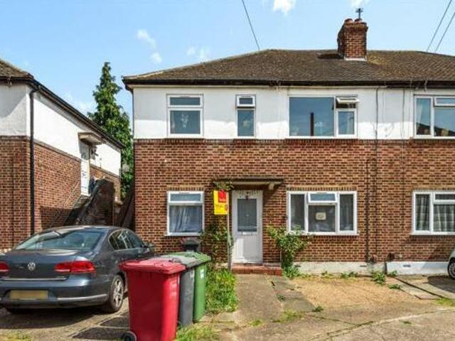 2 Bedroom Maisonette For Sale In Berkshire