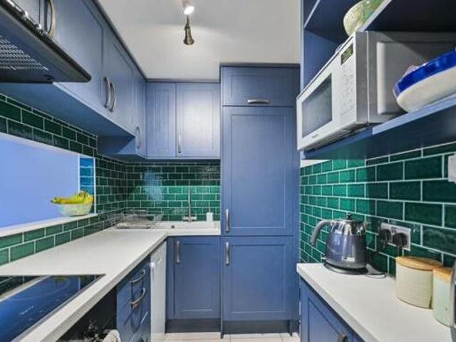 2 Bedroom Maisonette For Sale In Caledonian Road, London