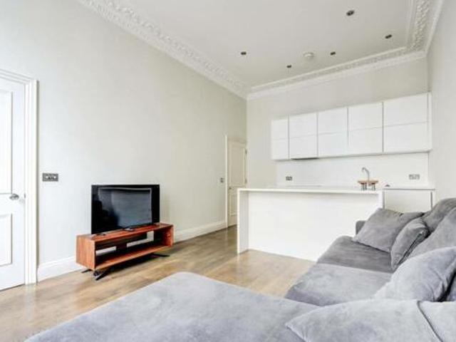 2 Bedroom Maisonette For Sale In Chelsea, London