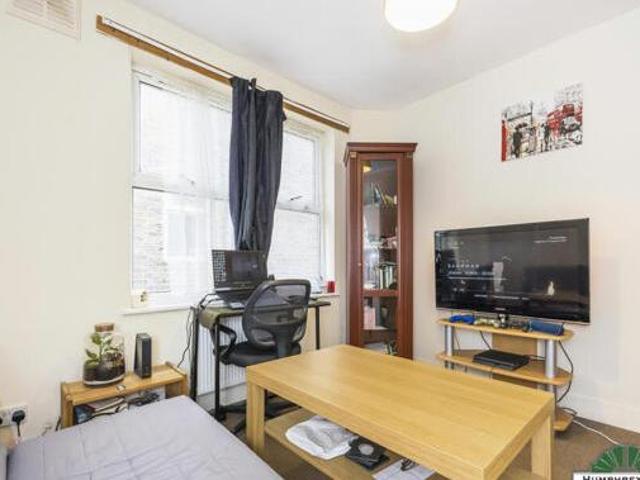 2 Bedroom Maisonette For Sale In Chingford
