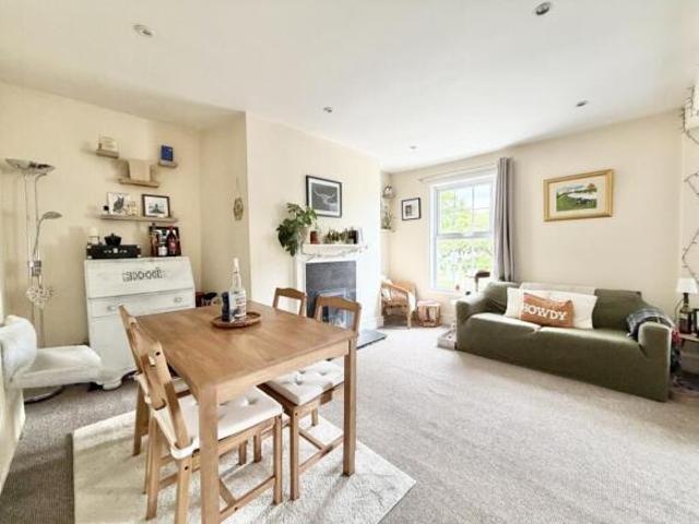 2 bedroom maisonette for sale in Chudleigh Road, Alphington, EX2