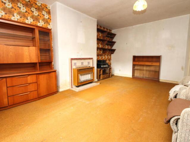 2 bedroom maisonette for sale in Coniston Road, Leamington Spa, CV32