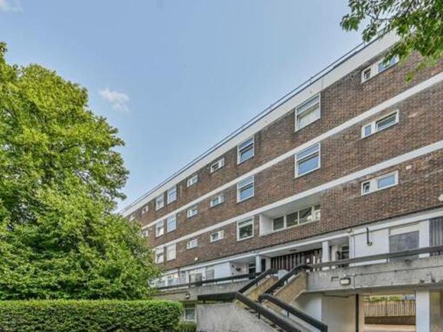 2 Bedroom Maisonette For Sale In Columbia Road, London