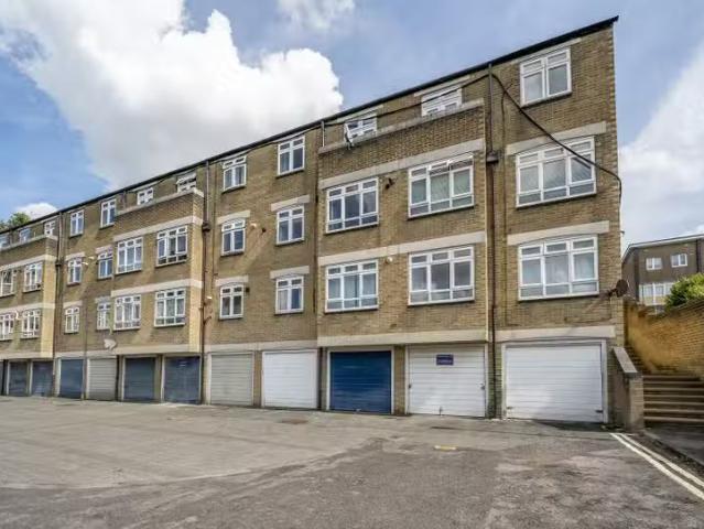 2+ bedroom maisonette for sale in Colemans Hill, Headington, OX3