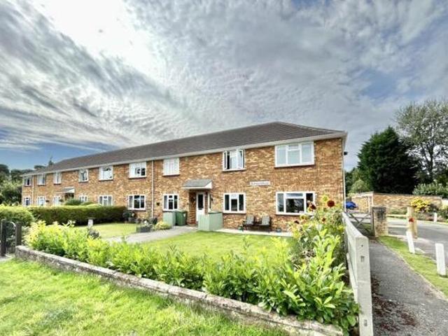 2 Bedroom Maisonette For Sale In College Town