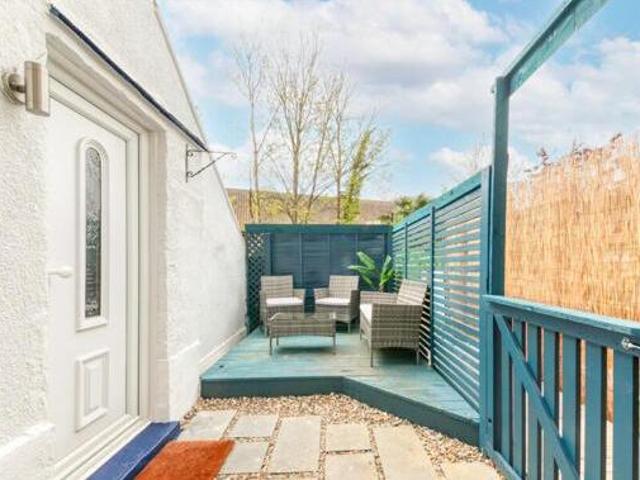 2 Bedroom Maisonette For Sale In Croydon
