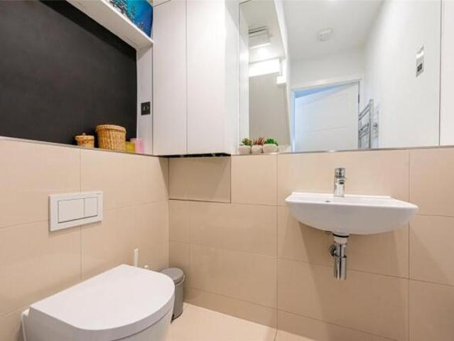 2 bedroom maisonette for sale in Crayford Road, Tufnell Park, Islington, London, N7