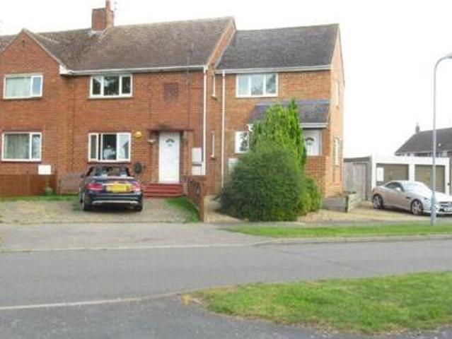 2 Bedroom Maisonette For Sale In Deanshanger