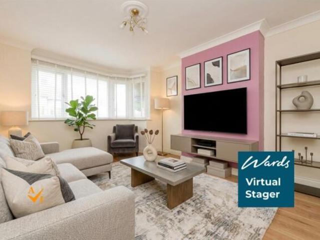 2 bedroom maisonette for sale in Downbank Avenue, Bexleyheath, Kent, DA7