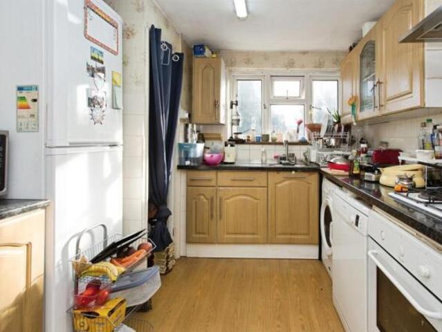 2 bedroom maisonette for sale in Drayton Road, Cambridge, CB1