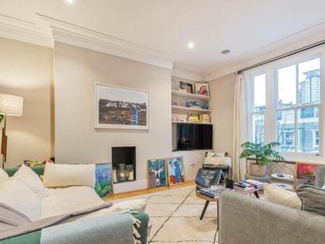 2 Bedroom Maisonette For Sale In Earls Court, London