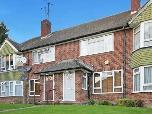 2 Bedroom Maisonette For Sale In Edgware