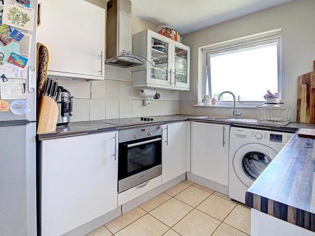 2 bedroom maisonette for sale in Elgar Close, Basingstoke, RG22
