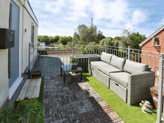 2 bedroom maisonette for sale in Elgin Road, Southampton, Hampshire, SO15