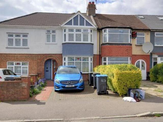 2 Bedroom Maisonette For Sale In Enfield