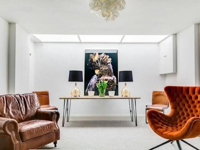 2 Bedroom Maisonette For Sale In Epirus Road, London