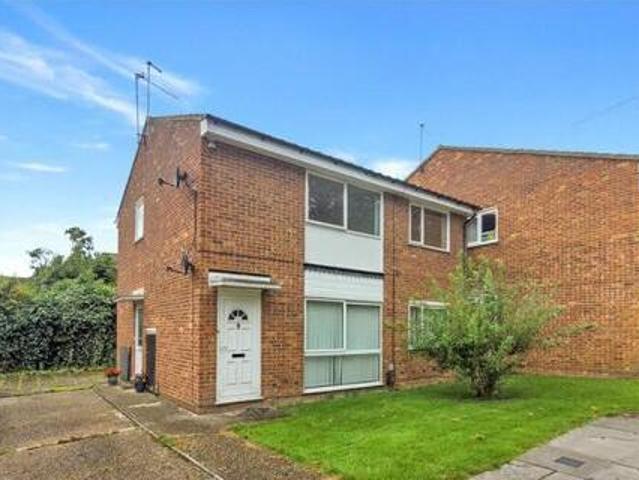 2 Bedroom Maisonette For Sale In Farnborough, Kent