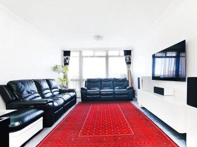 2 Bedroom Maisonette For Sale In Finchley Road, London
