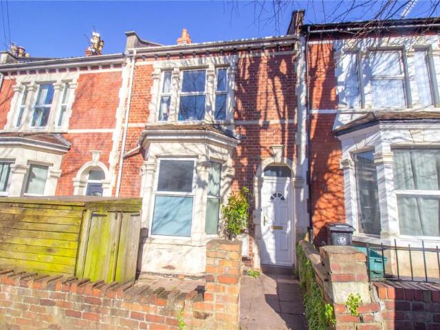 2 bedroom maisonette for sale in Freemantle Road, Bristol, BS5
