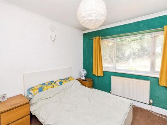 2 bedroom maisonette for sale in Gainsford Road, Southampton, Hampshire, SO19