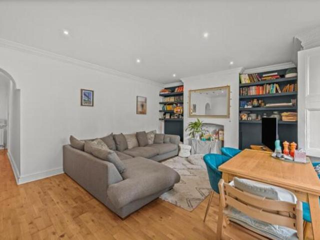 2 bedroom maisonette for sale in Grosvenor Avenue, Islington, N5