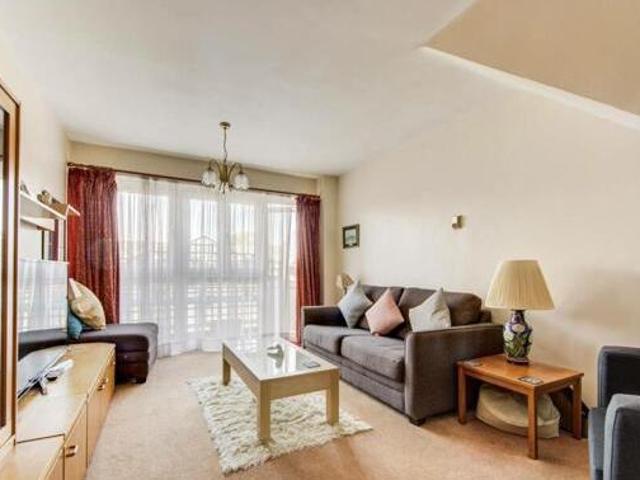 2 Bedroom Maisonette For Sale In Hammersmith, London