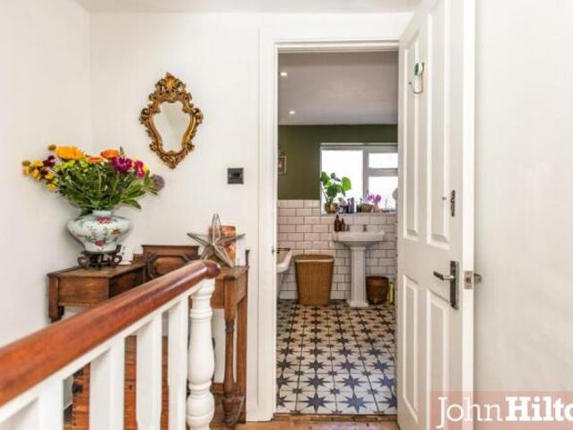 2 bedroom maisonette for sale in Hartington Road, Brighton, BN2