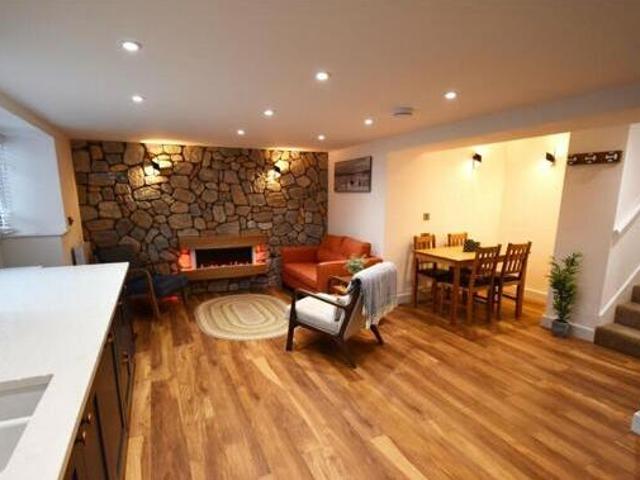 2 Bedroom Maisonette For Sale In Harbour Heights, The Ridgeway