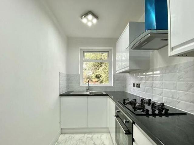 2 Bedroom Maisonette For Sale In Hayes