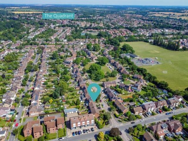 2 bedroom maisonette for sale in Hazelwood Drive, St. Albans, Hertfordshire, AL4