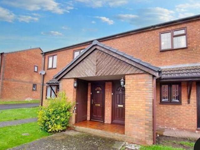 2 Bedroom Maisonette For Sale In Hednesford