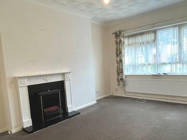 2 Bedroom Maisonette For Sale In Holland on sea